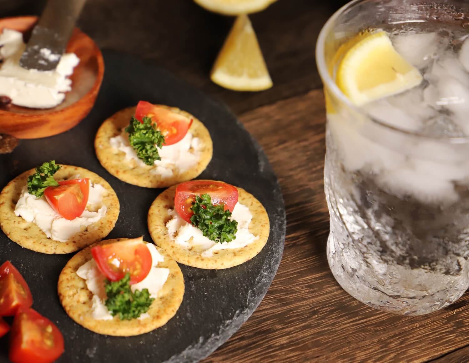 Flavored Seltzer Waters and Cheese Pairing | U.S. Dairy