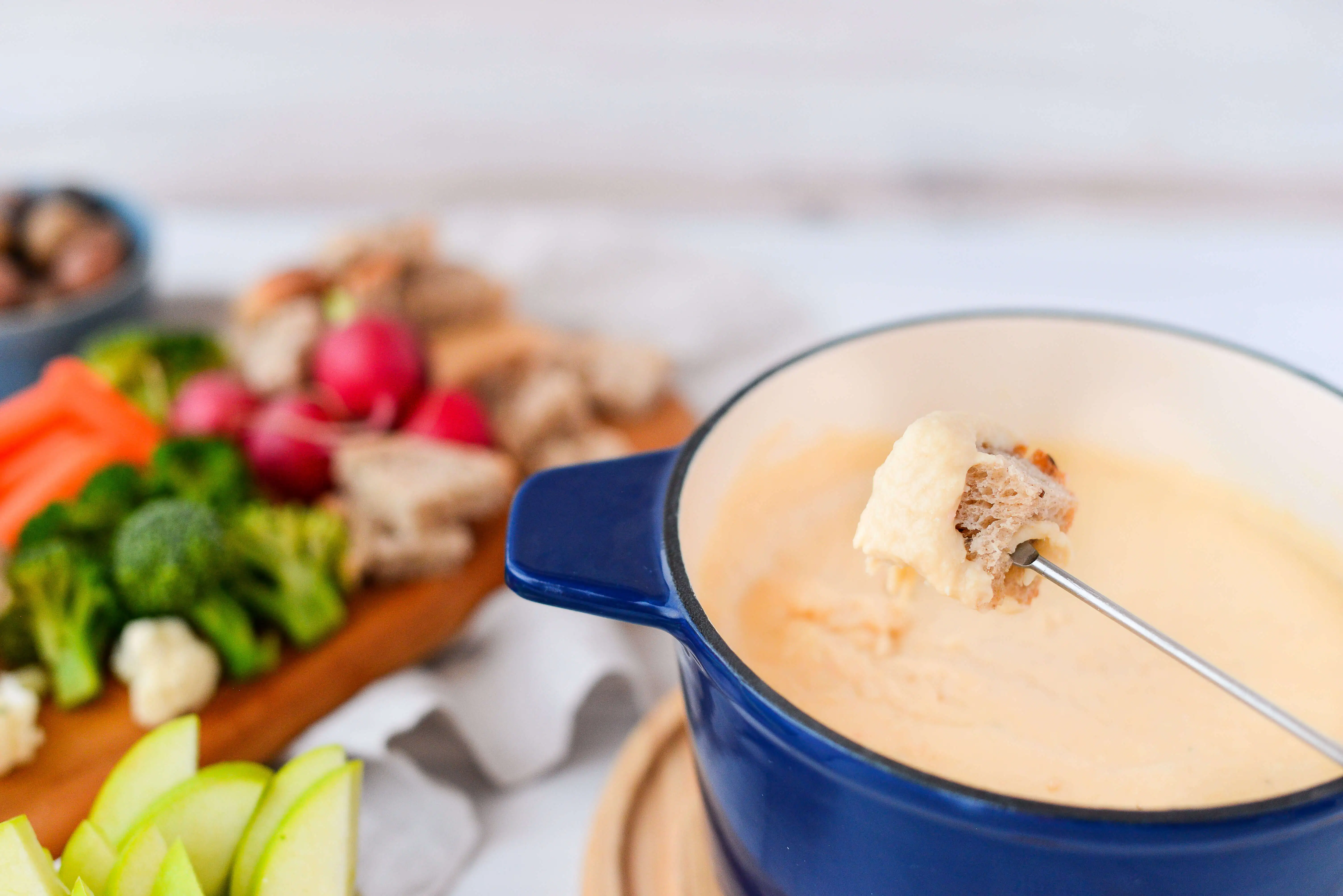 How to Make Easy Cheese Fondue | U.S. Dairy